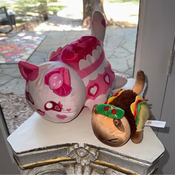 Aphmau | Toys | Aphmau Mystery Meemeows Classic 1 Inch Kc Cake Cat ...